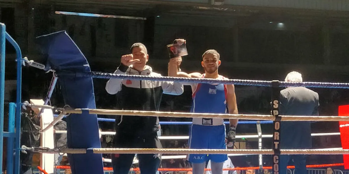 Asnières Boxing Club | Leclerc champion aux ceintures Montana
